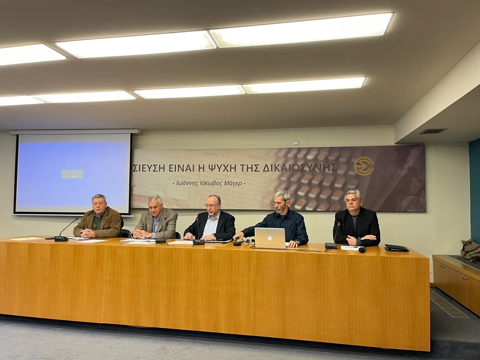 Τέμπη: Τι εντόπισαν οι τεχνικοί σύμβουλοι των οικογενειών των θυμάτων ...
