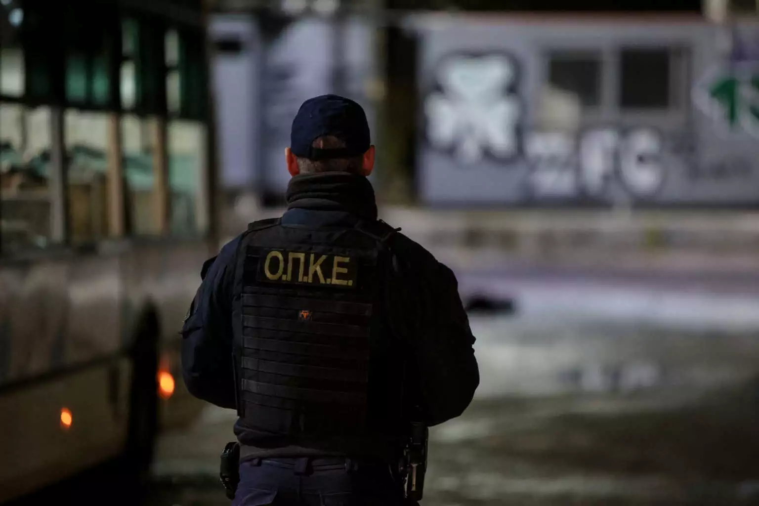 Συνελήφθη αστυνομικός που κατηγορείται μεταξύ άλλων για εμπορία ...