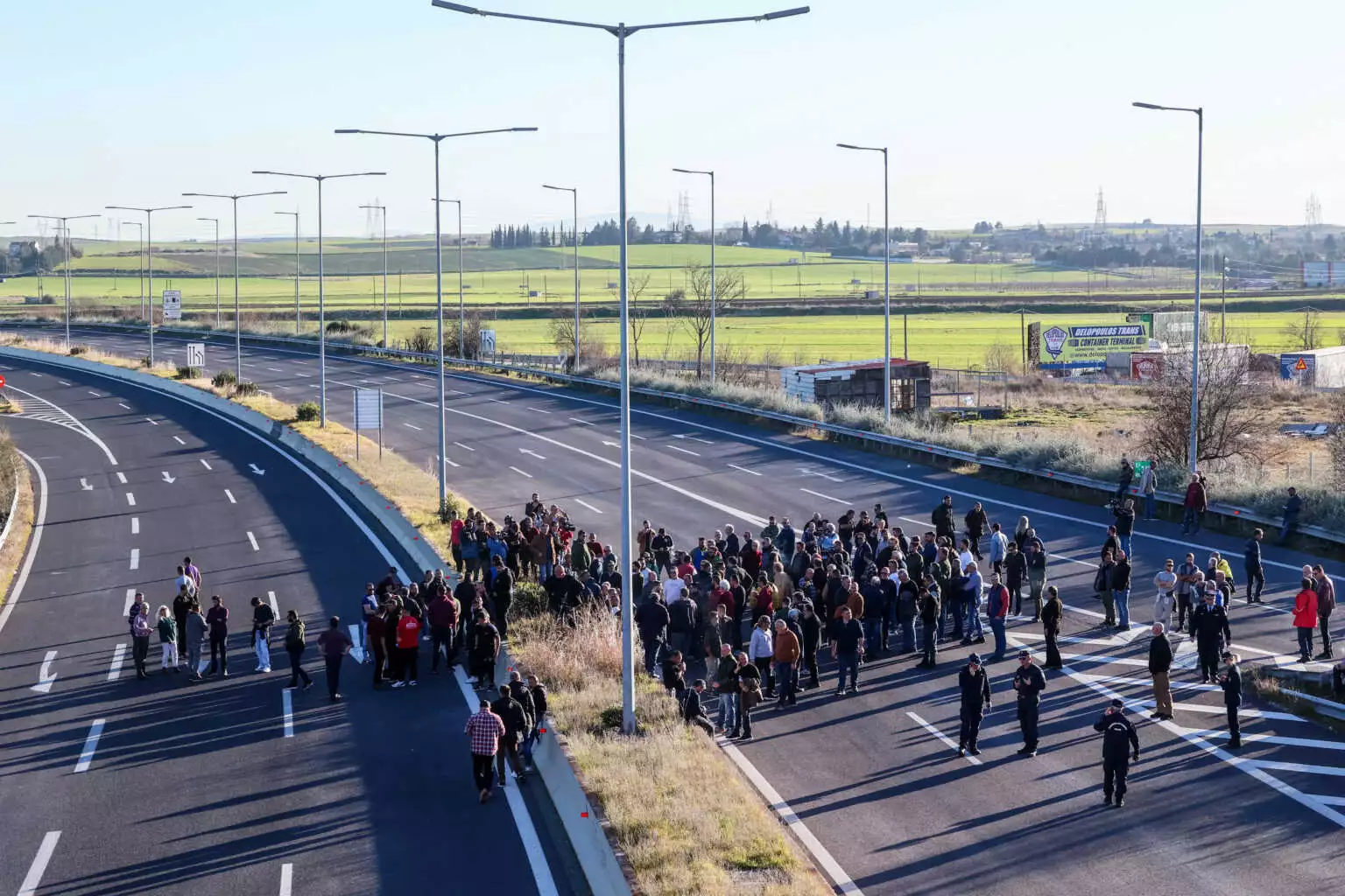 Ποια σημεία στις εθνικές οδούς κλείνουν σήμερα οι αγρότες – Τα αιτήματα ...