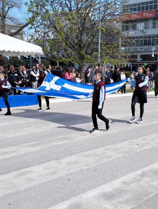 Εικόνες από την σημερινή παρέλαση στα Τρίκαλα - Trikala Day