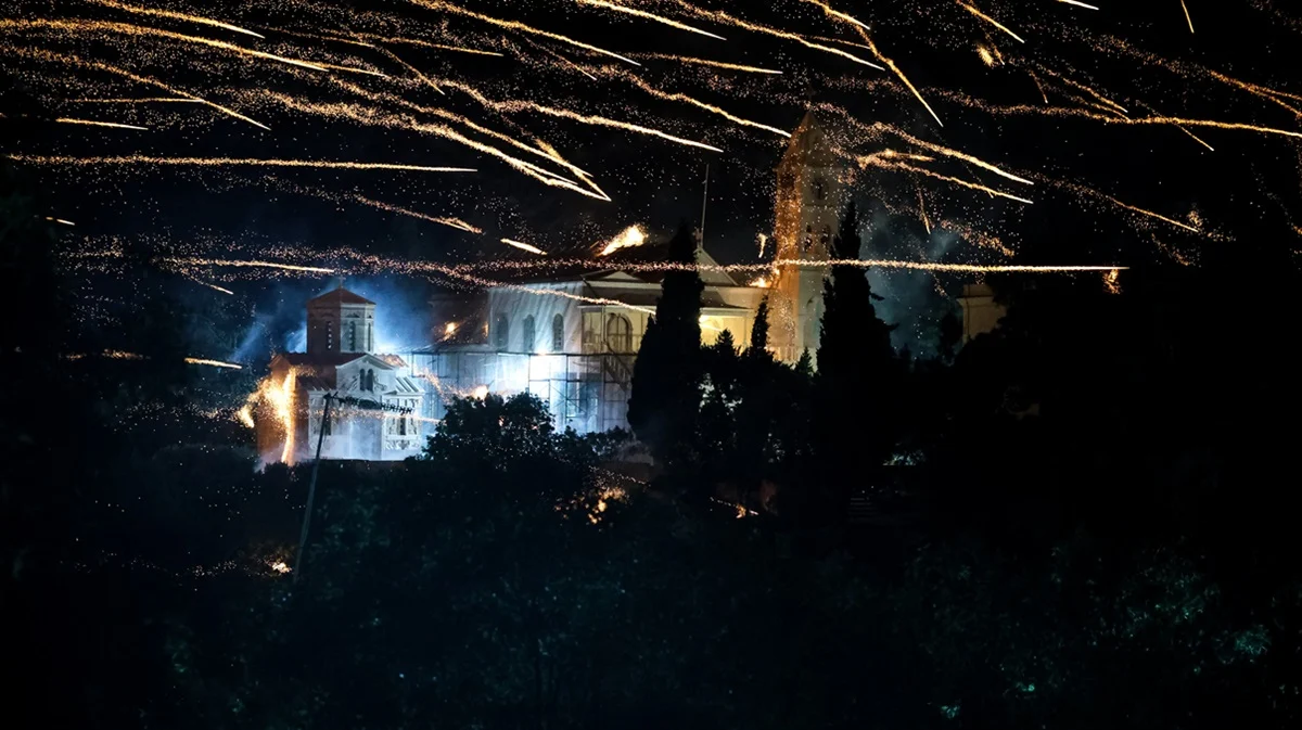 Πάσχα με επτά ακρωτηριασμούς σε όλη τη χώρα από βεγγαλικά και κροτίδες ...