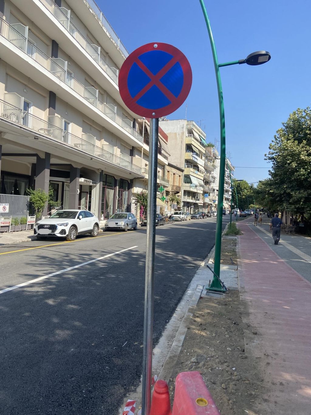 Ετοιμο κι άλλο τμήμα της ανάπλασης στον Ληθαίο - Στάθμευση από τη μια ...
